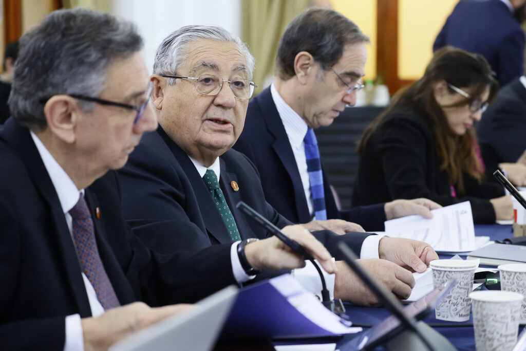 Corte Suprema: enmienda por reclusión domiciliaria para reos mayores de ...